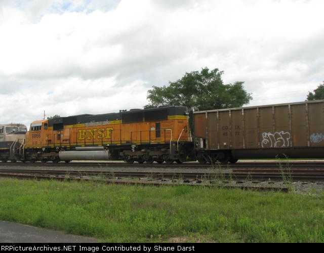 BNSF 9866